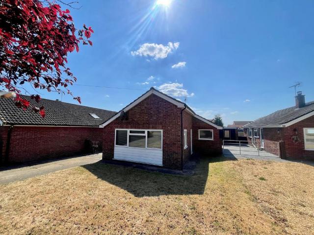 2 bedroom bungalow to rent