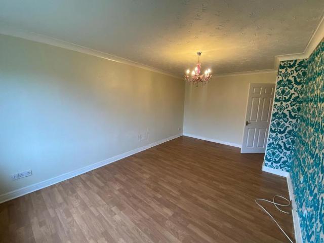 2 bedroom bungalow to rent