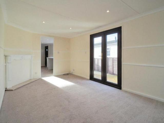 2 bedroom bungalow to rent
