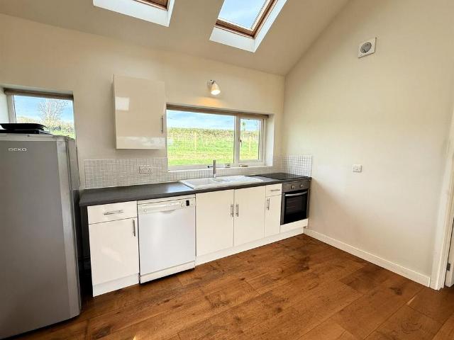 2 bedroom bungalow to rent
