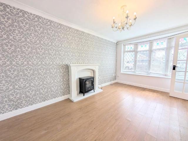 2 bedroom bungalow to rent