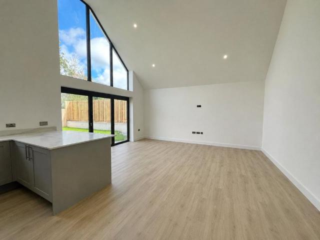 2 bedroom bungalow to rent
