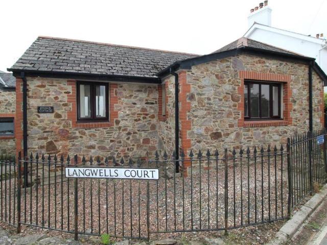 2 bedroom bungalow to rent
