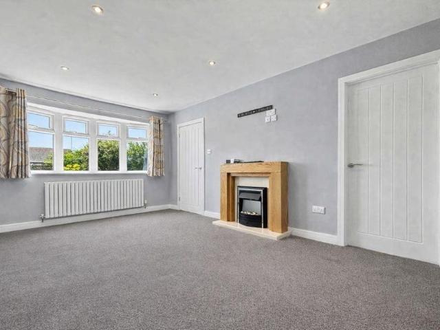 2 bedroom bungalow to rent