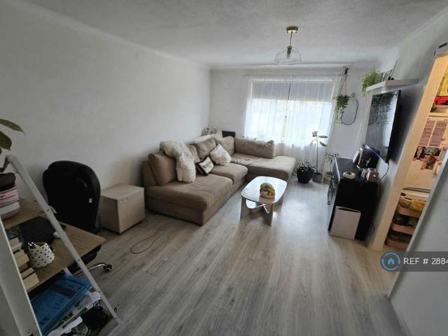 2 bedroom bungalow to rent