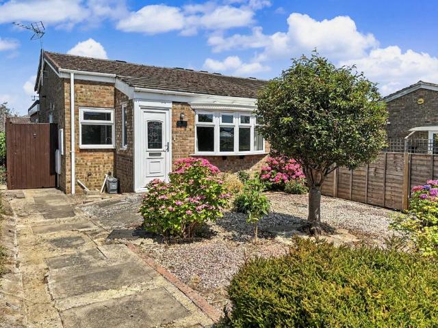 2 bedroom bungalow to rent