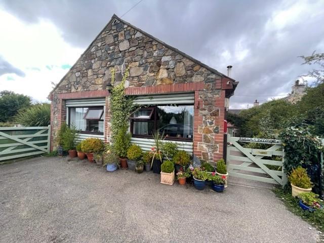 2 bedroom bungalow to rent