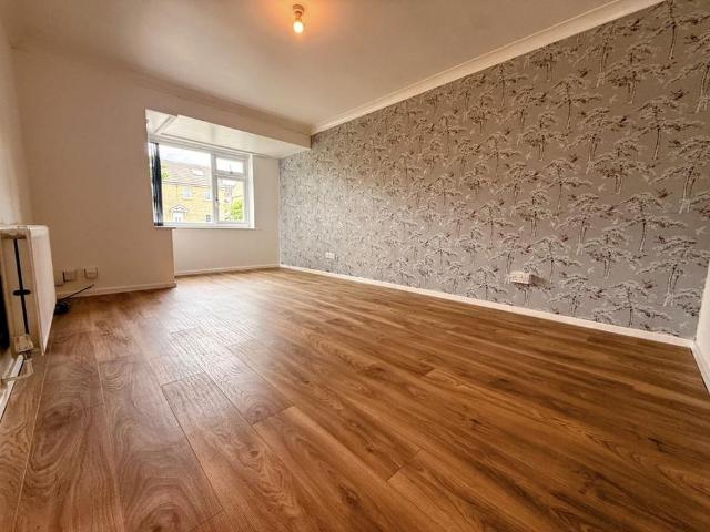 2 bedroom bungalow to rent