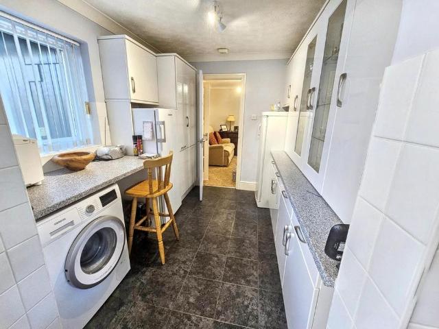 2 bedroom bungalow to rent