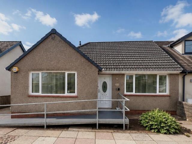 2 bedroom bungalow to rent
