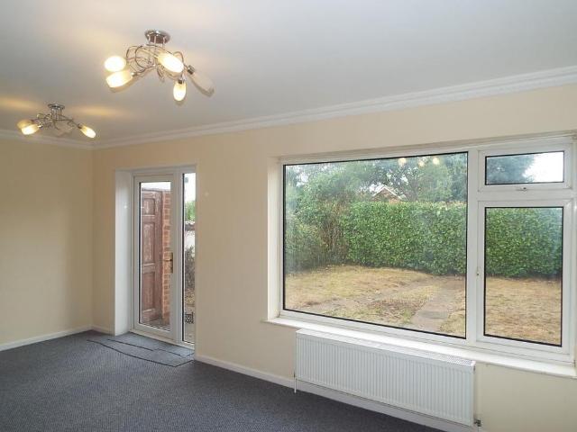 2 bedroom bungalow to rent