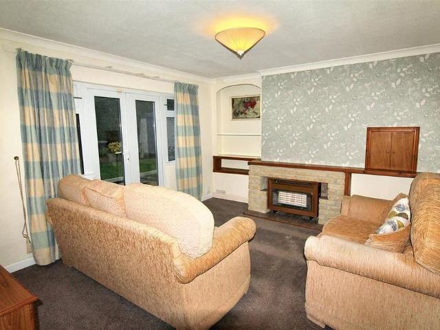 2 bedroom bungalow to rent