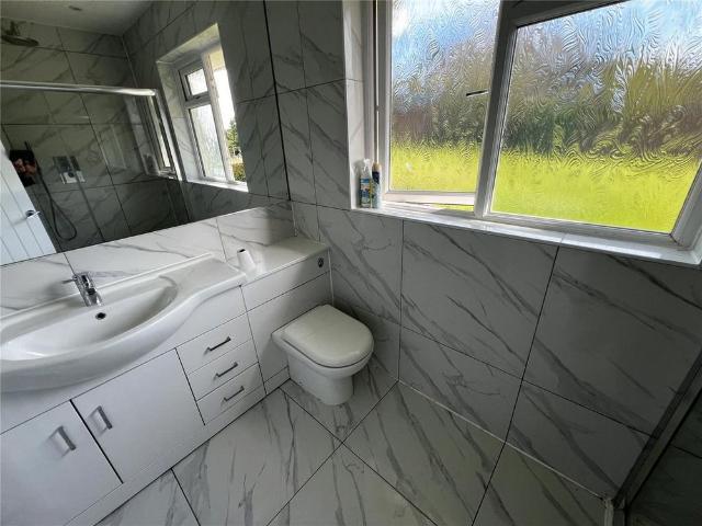 2 bedroom bungalow to rent