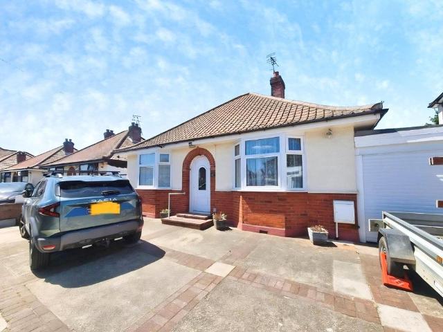 2 bedroom bungalow to rent