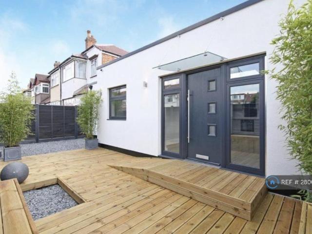2 bedroom bungalow to rent