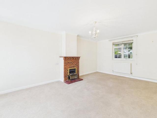 2 bedroom bungalow to rent