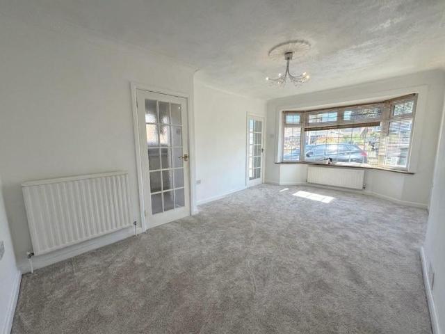 2 bedroom bungalow to rent