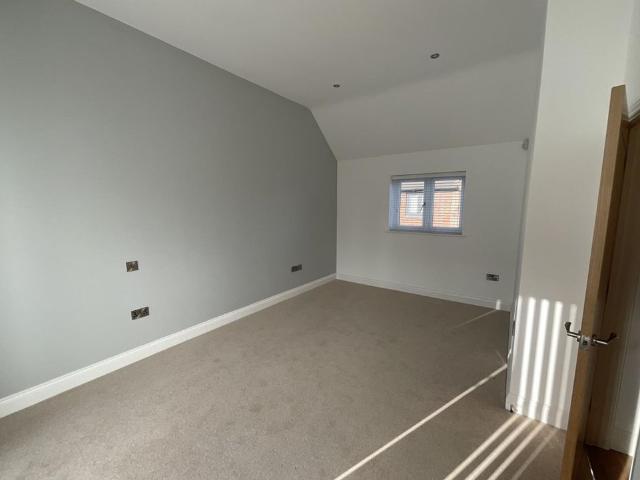 2 bedroom bungalow to rent