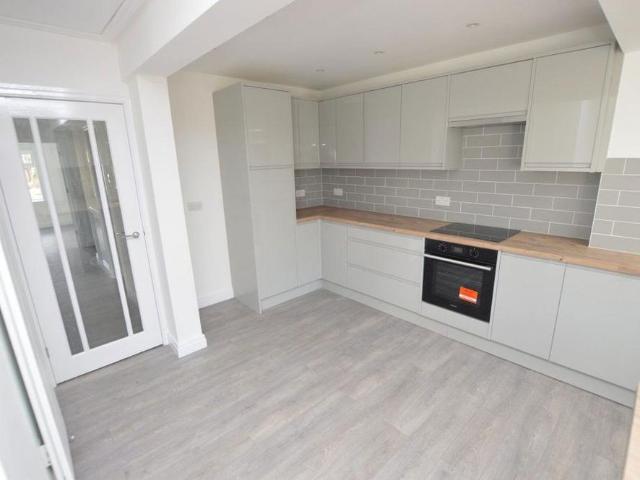 2 bedroom bungalow to rent