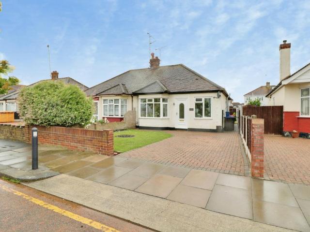 2 bedroom bungalow to rent