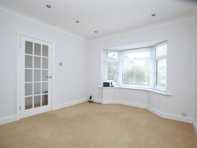 2 bedroom bungalow to rent