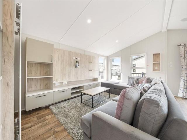 2 bedroom bungalow to rent