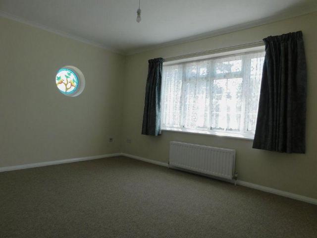 2 bedroom bungalow to rent
