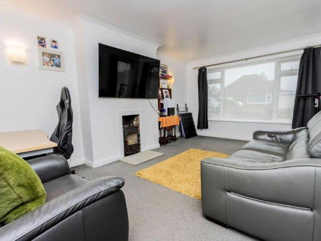 2 bedroom bungalow to rent