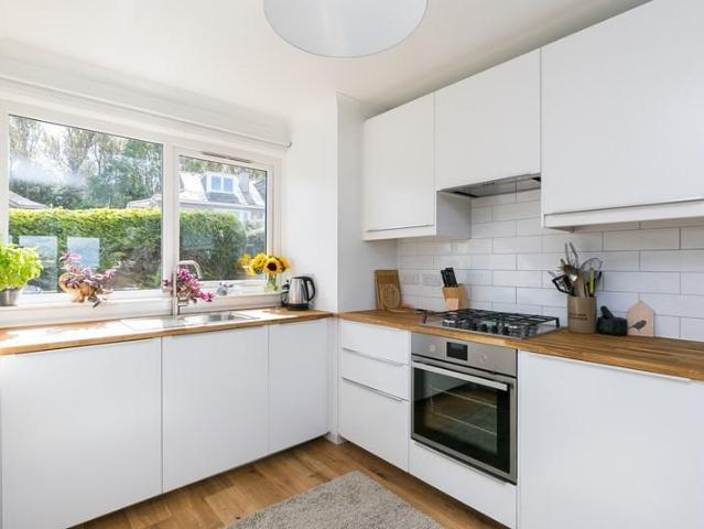 2 bedroom bungalow to rent