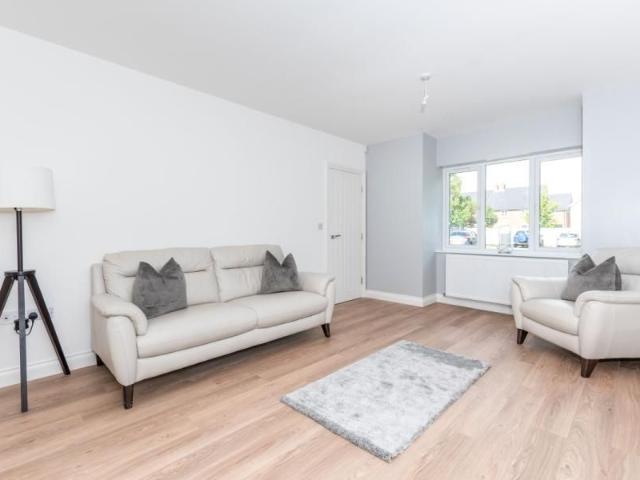 2 bedroom bungalow to rent