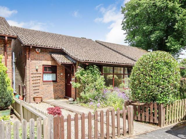2 bedroom bungalow to rent