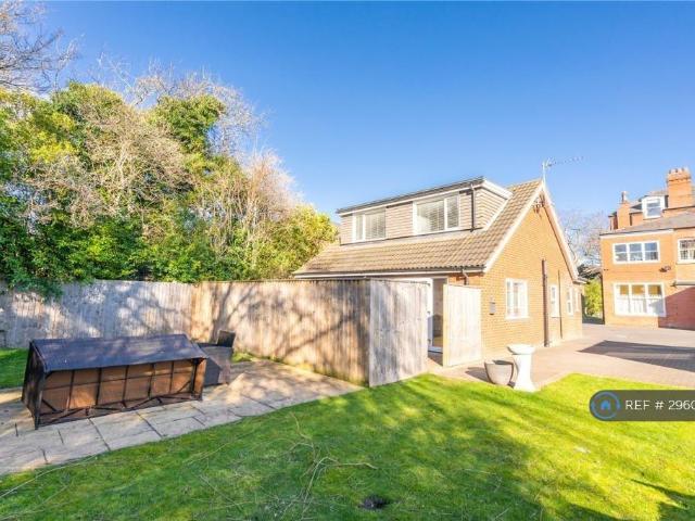 2 bedroom bungalow to rent
