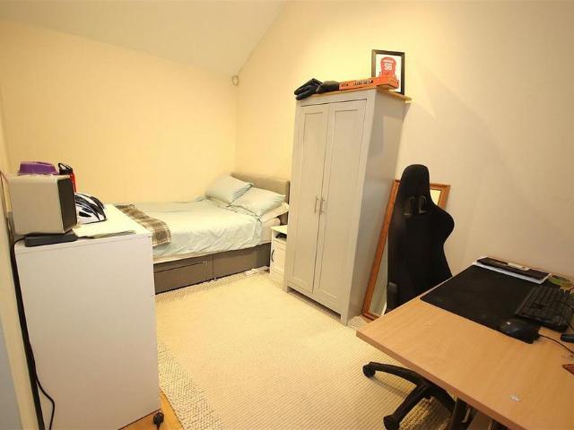 2 bedroom bungalow to rent