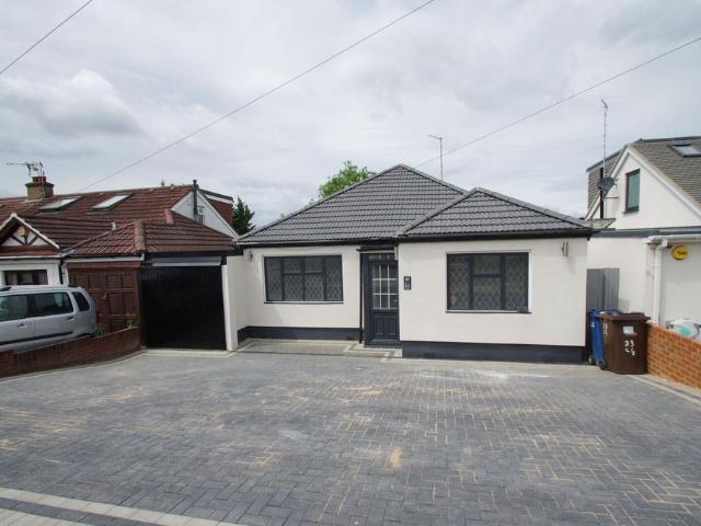 2 bedroom bungalow to rent