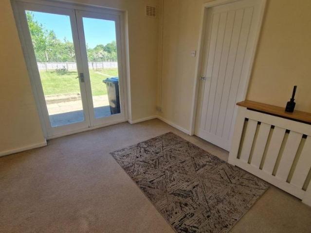 2 bedroom bungalow to rent