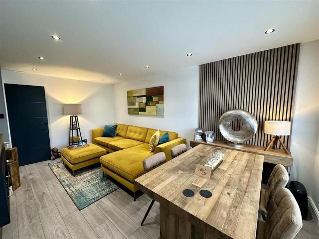 2 bedroom bungalow to rent