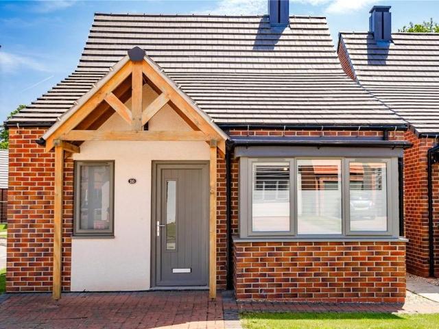2 bedroom bungalow to rent