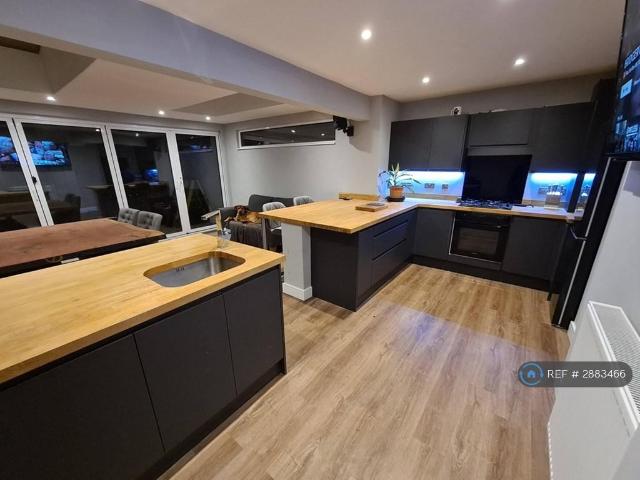 2 bedroom bungalow to rent