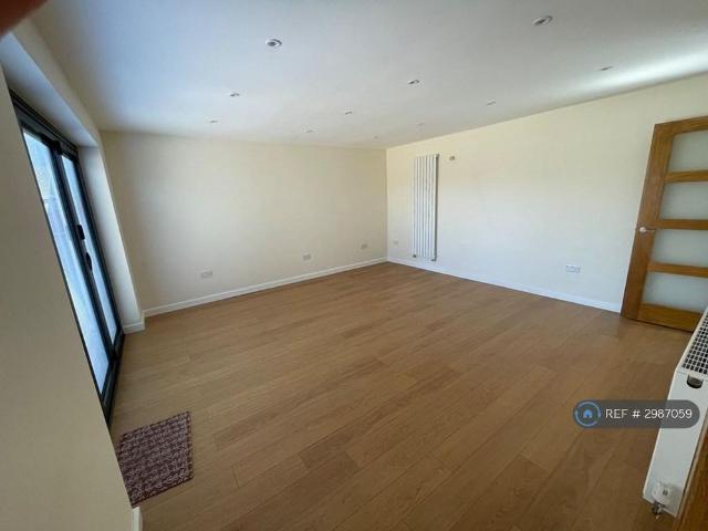 2 bedroom bungalow to rent