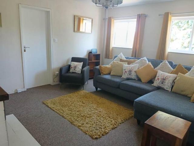 2 bedroom bungalow to rent