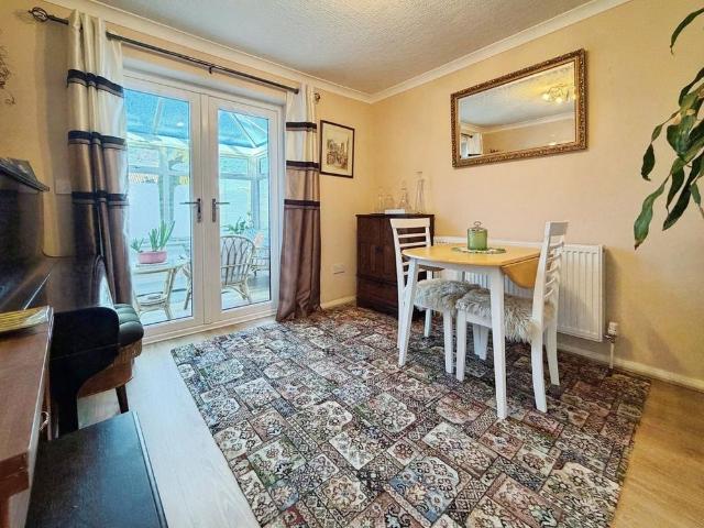 2 bedroom bungalow to rent