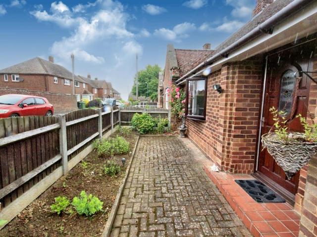 2 bedroom bungalow to rent