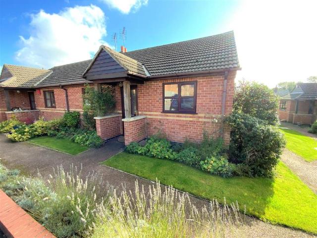 2 bedroom bungalow to rent