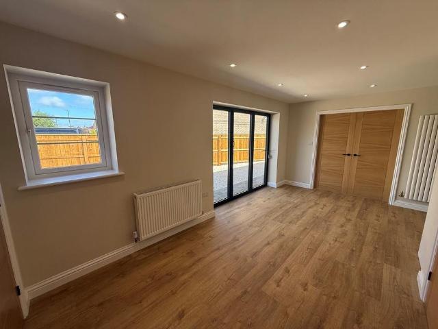 2 bedroom bungalow to rent