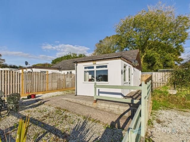 2 bedroom Bungalow To Rent