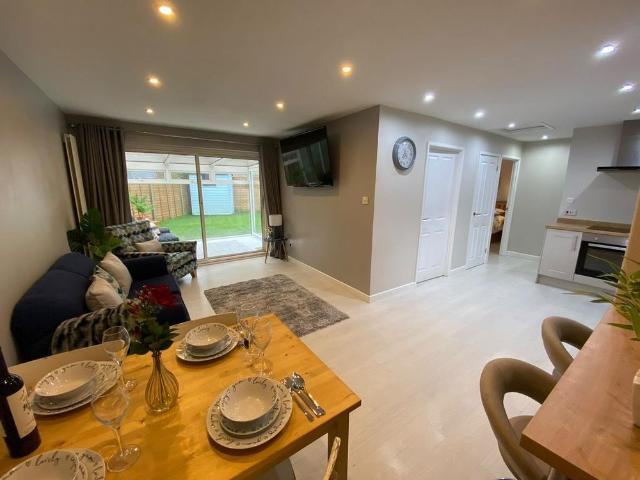 2 bedroom bungalow to rent