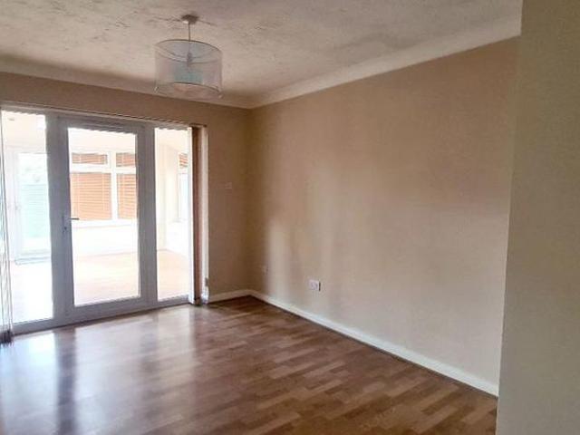 2 bedroom bungalow to rent