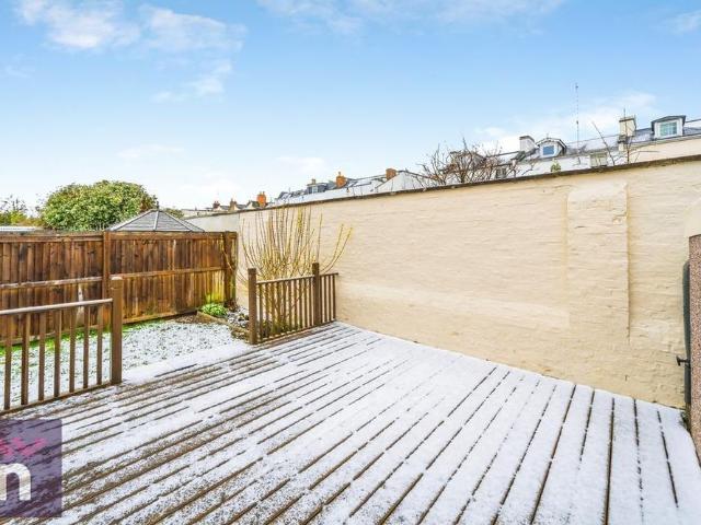 2 bedroom bungalow to rent