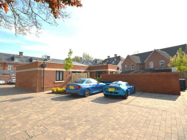 2 bedroom bungalow to rent