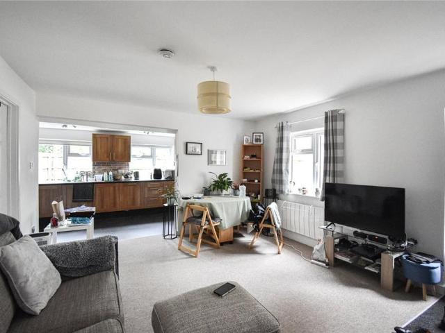2 bedroom bungalow to rent